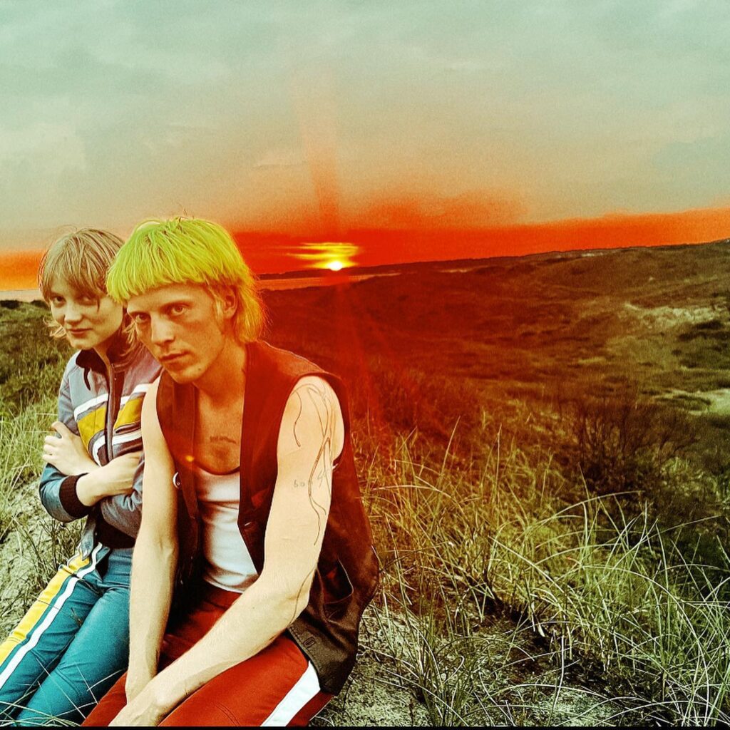 Mary Anne's Polar Rig (Sweden) - Dopamine Detox (single/track from ...